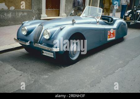 Jaguar car model XK 120 Roadster, dashboard detail 1953 Stock Photo - Alamy