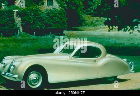 Jaguar car model XK 120 Roadster, dashboard detail 1953 Stock Photo - Alamy