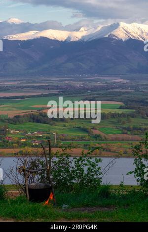 Photography of the beautiful Transylvanian landscape with countryside ...