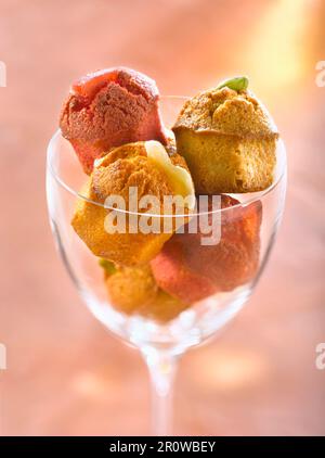 Financier sponge cakes Stock Photo - Alamy