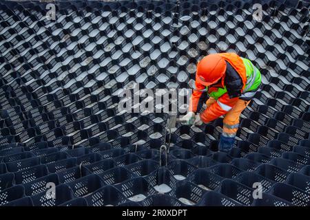 HDPE Geocell Ground Grid Paver and Geotextile. Plastic Geocell For ...