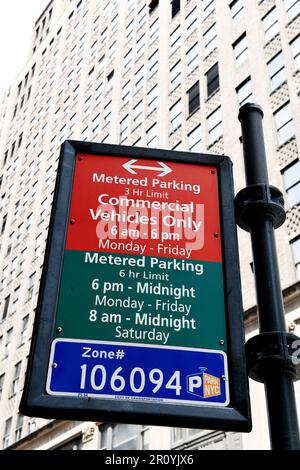 Three hour parking street sign Stock Photo - Alamy