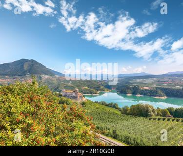 Fabulous View of the Cles Castel, the Santa Giustina Lake and lots of ...