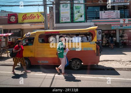 Cebu Street Traders Stock Photo - Alamy