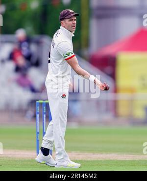 James Anderson of England throws the ball Stock Photo - Alamy