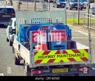 roadworks on great western road the A82 Stock Photo - Alamy