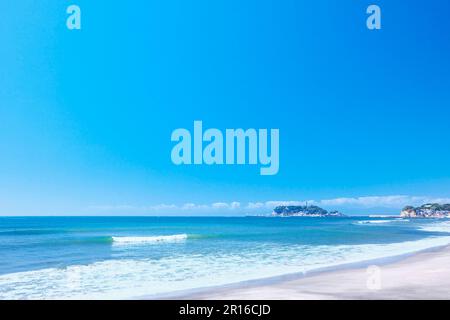 Kamakurashichirigahama and Enoshima island in summer Stock Photo - Alamy