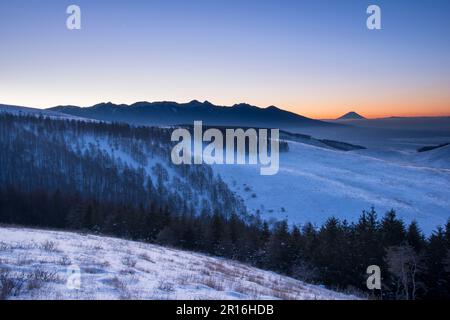at dawn, the distnt view of Yatsugatake mountains and Mount ...