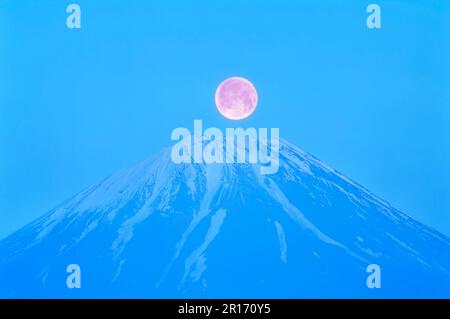 The full moon and Mount Fuji Stock Photo - Alamy