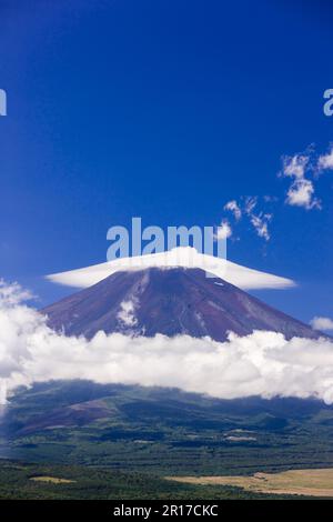 Mt. Fuji with cap clouds Stock Photo - Alamy