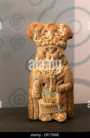 Mayan ceramic figurine; Classical period in the Teotihuacan style 250 ...