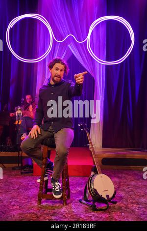 The cast of Dear Billy, actor and writer Gary McNair(L) alongside ...