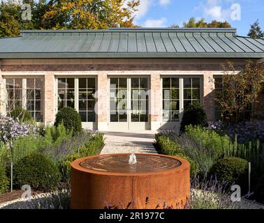 Overall view from entrance over water fountain. Berkhamsted House ...