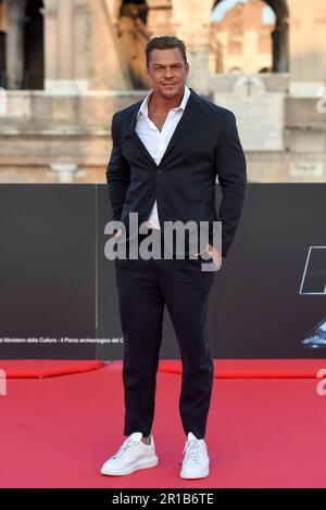 Actor Alan Ritchson attends the premiere of The Wedding Ringer at the ...