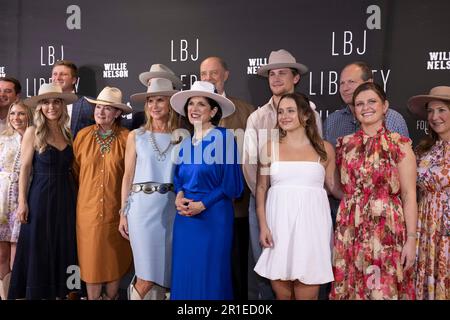The extended Johnson family, including LBJ daughter LUCI BAINES JOHNSON ...