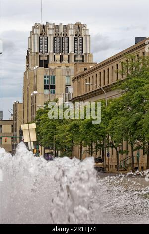 Niagara Mohawk Building, viewed from Clinton Square's fountain. The Art ...