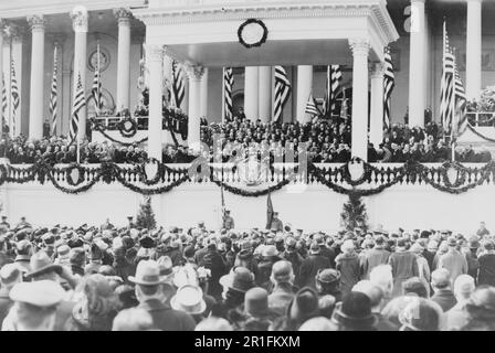 Chief Justice William H. Taft administering the oath of office to ...