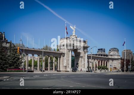 Princes' Gates triumphal arch in Exhibition Place. Beautiful ...