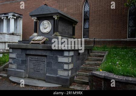 The grave of Revd. Charles Spurgeon, Baptist preacher,West Norwood ...