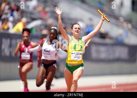 Ella Clayton celebrates after running the anchor leg on the Oregon ...