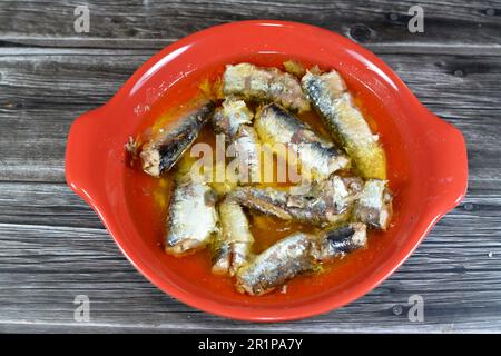 Canned spiced Sardines in vegetable oil, easy opening, sardine fish ...