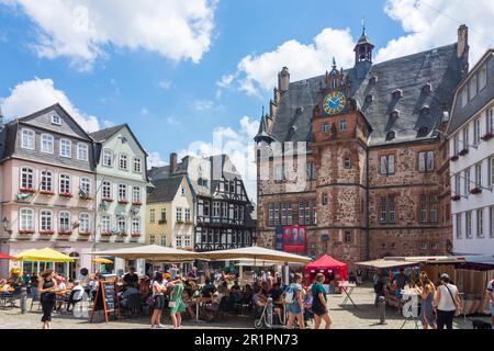 Marburg, Town Hall, square Markt, Old Town, half-timbered houses ...