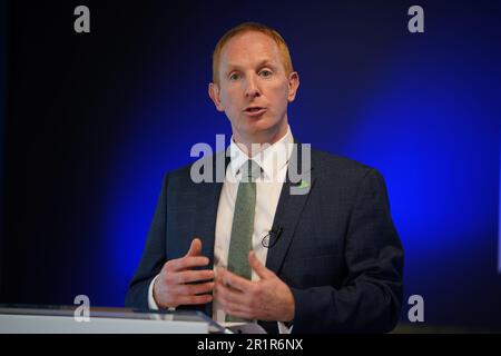 IDA Ireland CEO Michael Lohan speaking at Analog Device manufacturing ...