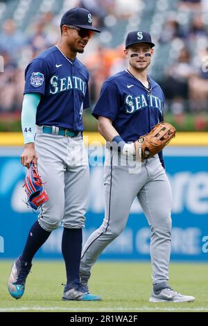 Seattle Mariners' Julio Rodríguez, right, and Miles Mastrobuoni, left ...