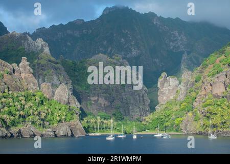 French Polynesia, Southern Marquesas, Hana Vave, Bay of Virgins ...
