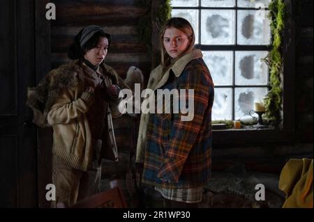 YELLOWJACKETS, from left: Jenna Burgess, Liv Hewson, Nia Sondaya ...