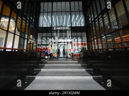 The Siamscape building and shopping mall in Siam Square, Bangkok ...