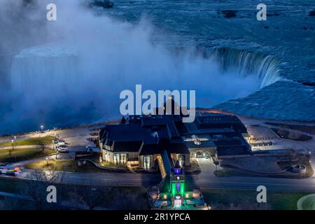 Tourist centre on Table Rock overlooking Niagara Falls Stock Photo - Alamy