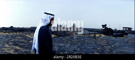 Kuwait Destroyed Burgan Oil Field - Retreating Iraqi Military set Fire ...