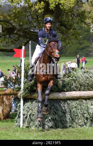 Arthur Duffort of France with Toronto D'Aurois during the first horse ...