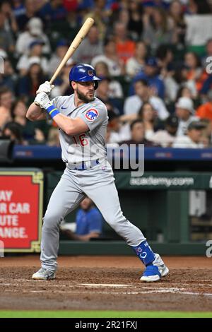 Chicago Cubs third baseman Patrick Wisdom (16) in the fielding position ...