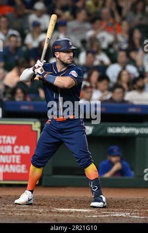 Chicago Cubs' Alex Bregman bats against the St. Louis Cardinals in a ...