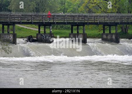 Munich, Deutschland. 16th May, 2023. Isar flood at the Flaucher in Munich on May 16, 2023 ...