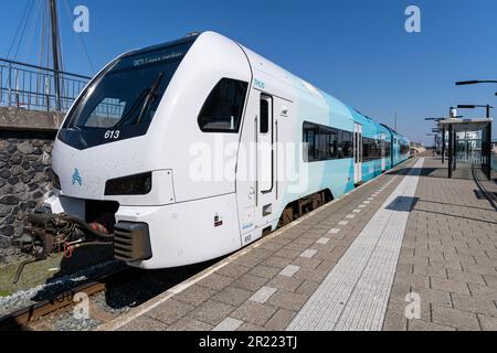Arriva Stadler WINK regional train at Harlingen Haven railway station ...
