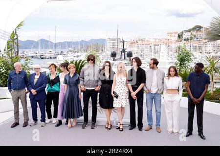 Pascal Greggory, Pierre Richard, Laura Le Velly, Suzanne De Baecque ...