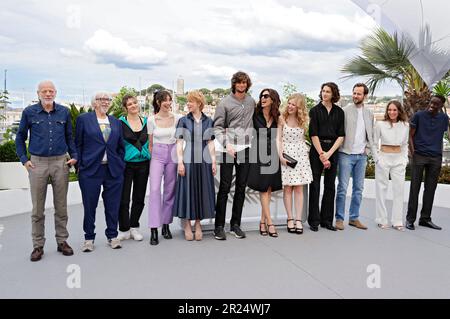 Pascal Greggory, Pierre Richard, Laura Le Velly, Suzanne De Baecque ...