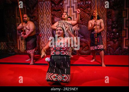 Powhiri, the traditional Māori welcome dance Stock Photo - Alamy