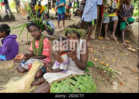 Daily life in the Solomon Islands Stock Photo - Alamy