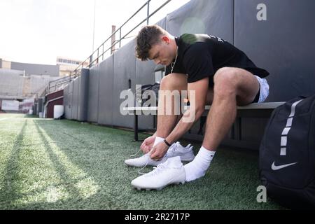 Adam Botkin, a football TikTok influencer, kicks at Washington-Grizzly ...