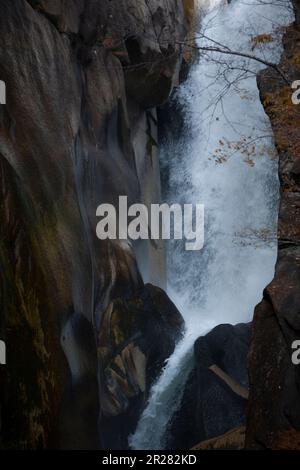 Shosenkyo gorge Senga waterfall Stock Photo - Alamy