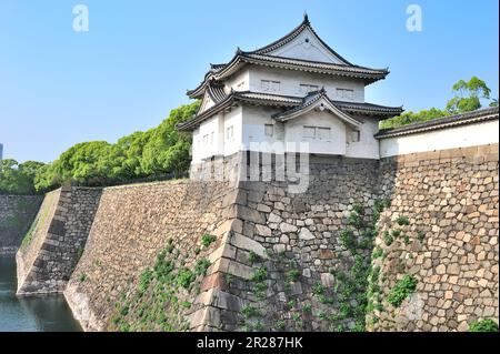Osaka Castle, sengan turret Stock Photo - Alamy