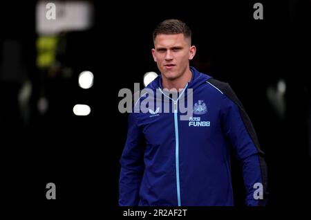 Newcastle United's Sven Botman arrives to the stadium ahead of the ...