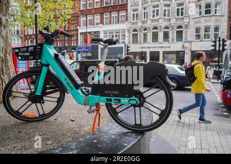 Tier and Lime e-Bike Dockless Bicycle Hire System on Pavement Chelsea ...