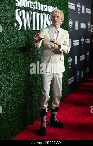 Sports Illustrated Swimsuit model Kelly Rohrbach arrives on the red ...