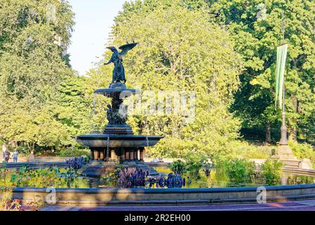 Bethesda Fountain Angel of the Waters Statue Central Park New York ...