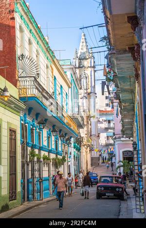 Colorful Cuban alley with colonial house facades, Old Havana, Cuba ...